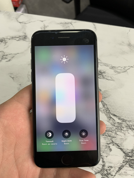 Iphone 8 LLA 64 gb