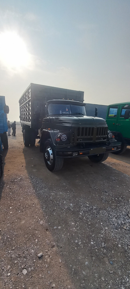 Zil 131 sotiladi