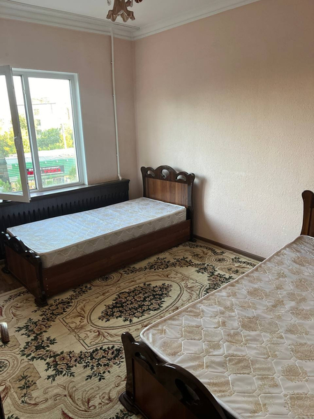 Аренда квартира. Паркентский. ор: Шампанская. 4/3/9. с мебель техникам