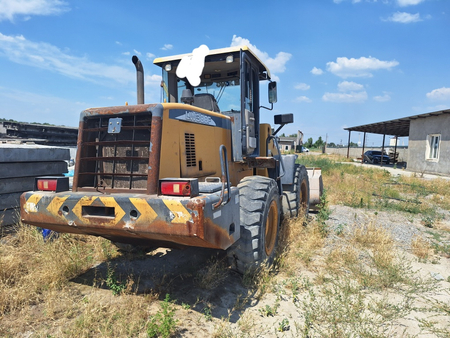Pagruzchik  sotiladi 1.8
