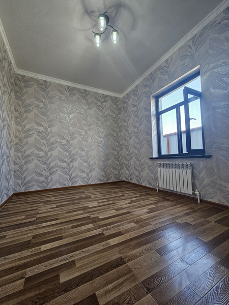 Кибрайский район махаллаТинчлик (Немецкий посёлок).Таунхаус 2/1/1.