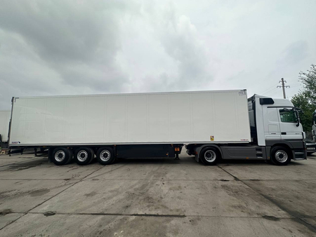Mercedes Actros + SCHMITZ реф cотилади