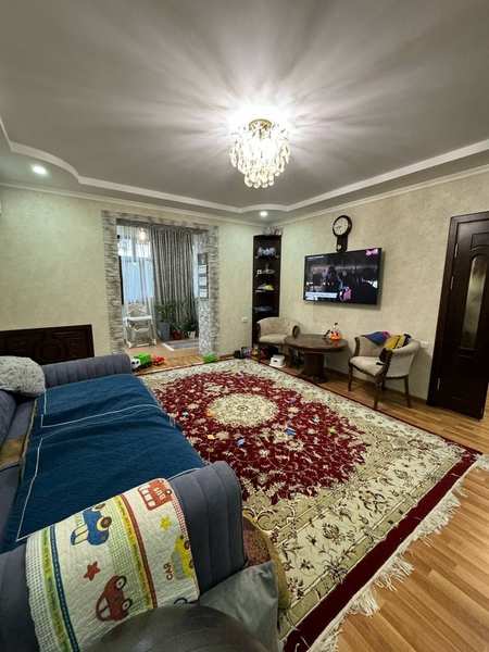 Космонавты, 2/3/4, кирпичный дом, с ремонтом и обстановкой