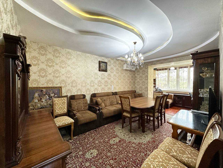 Срочно продается квартира Корасу 6, рынок Авайхон 3/2/5 Банковский дом