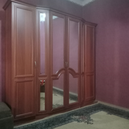 Продам спальную мебель из дома а также шкаф купе.