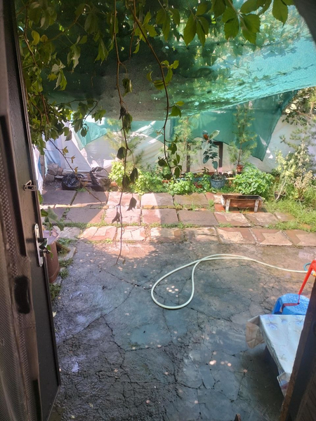 Продам квартиру 2 комнатную+ пристройка 1 комната. Своя без маклера.