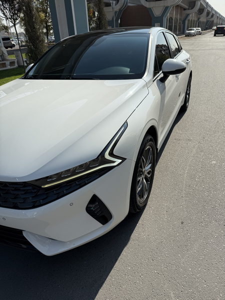 Kia 5 2 pozetsya 22.500 y.e