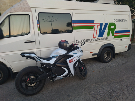 Электромотоцик Yamaha R3 5000ват 100Ампер Литионная батарея Срочно
