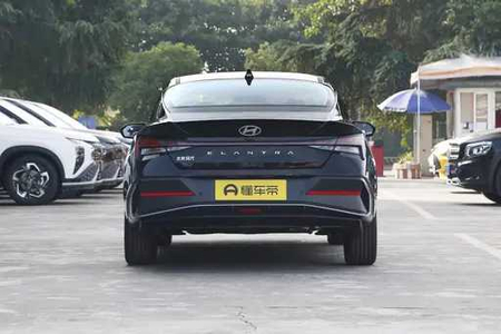 Hyundai Elantra Lux 1.5L 2023