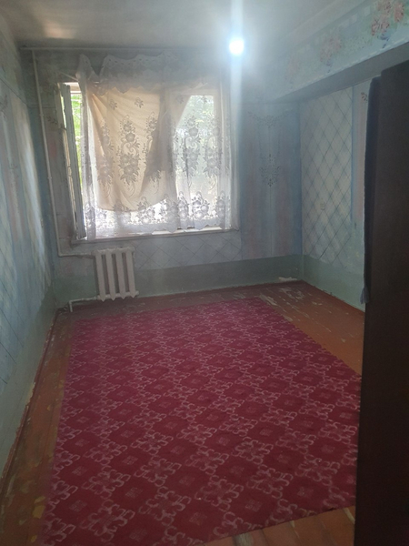 Себзор. Тошкент рестооан.   2 хона  студентлар мумкин