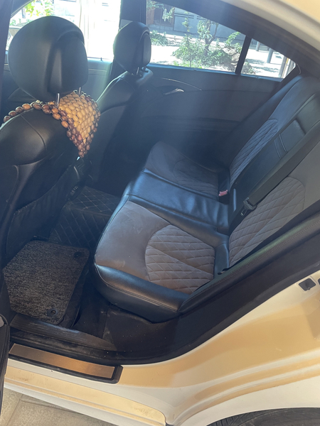 Mersedes benz W211