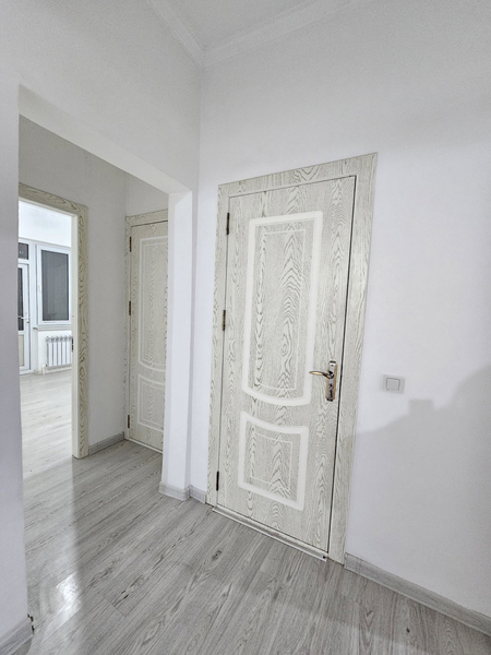 Sergeli yangi darxonda 3 xonali kvartira sotiladi