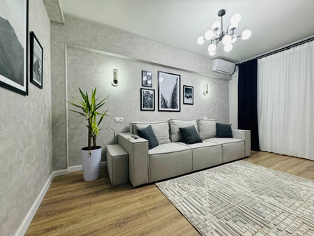 Продам квартиру в кирпичном доме на Ц4