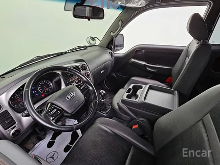 Kia Bongo 1tonnali super cabin 4WD