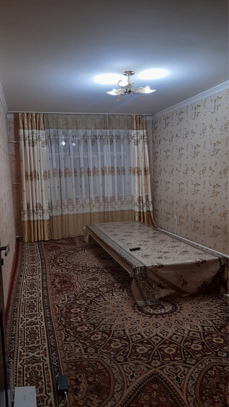 Продается четырёх комнатная квартира четвёртый этаж Согдиана