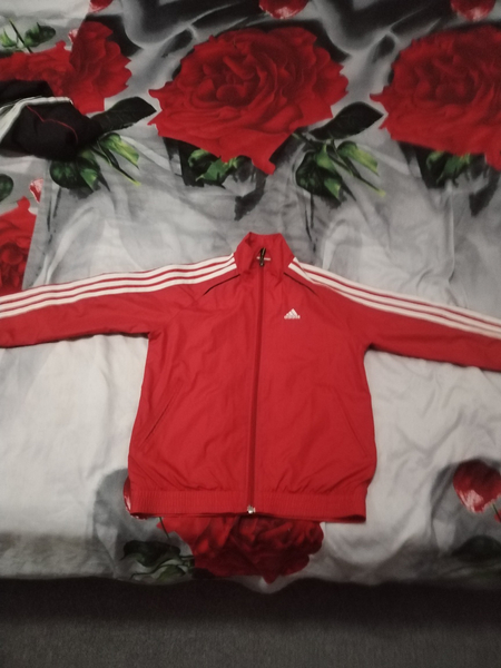 Продаётся adidas спорт костюм