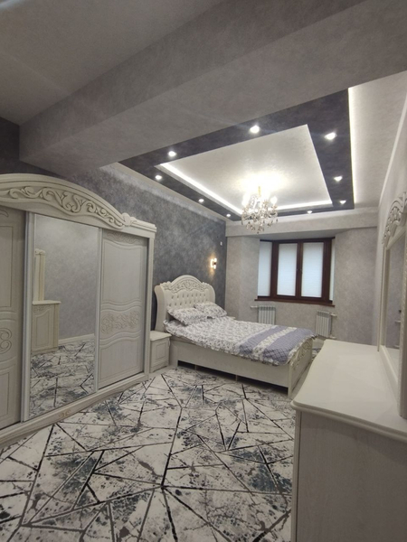 Продается  квартира в Алмазарском районе улица Сагбан