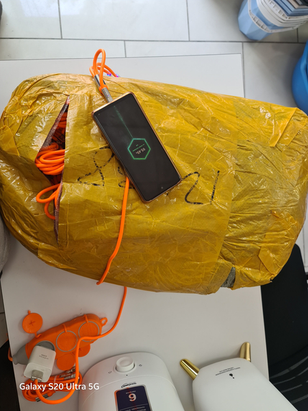 Telefon zaryadnik