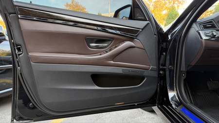 BMW  F10  528i Luxury editon !