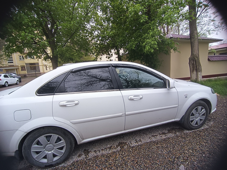 балый Lacetti 2019