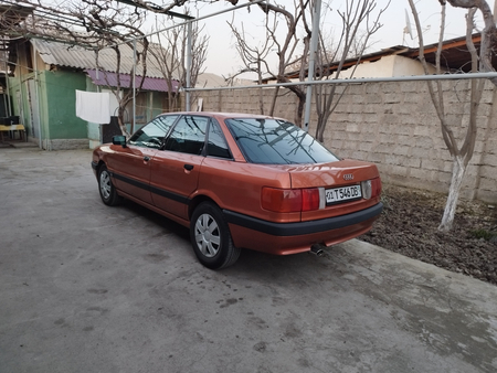 Продам срочно Ауди 80 Б3