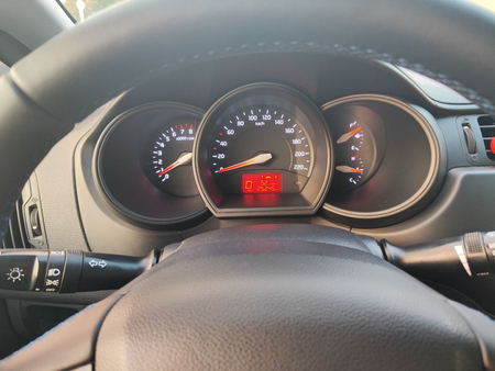 Srochno Kia Rio 2015y 24ming yurgan sotiladi
