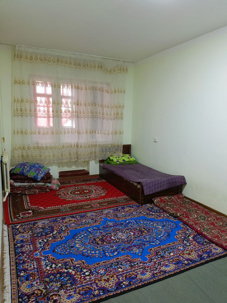 2 xonali uy sotiladi hamma narsalari bilan