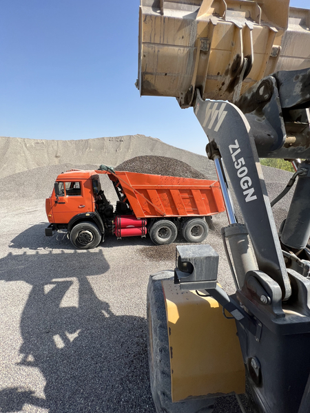 Kamaz va Isuzuda Klines sheben Kampot qum turpo