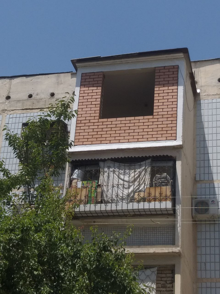 Кладка кирпича на Балкон, Решётка,Казырёк