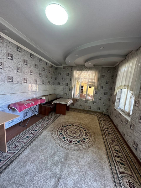 Чиройли ховли сотилади