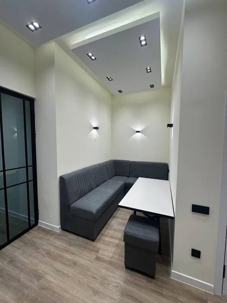 Продам квартиру с Евро ремонтом ( К44 )
