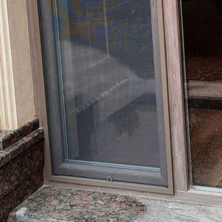 Москитные сетки и жалюзи