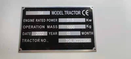 Traktor yangi 704L sotiladi