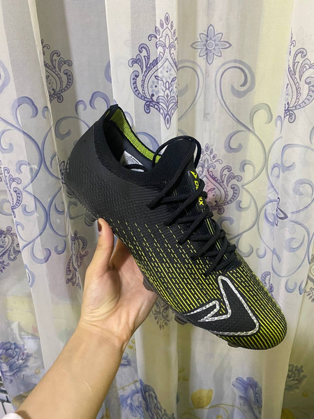 Бутсы  оригинал купил за 6.000₽