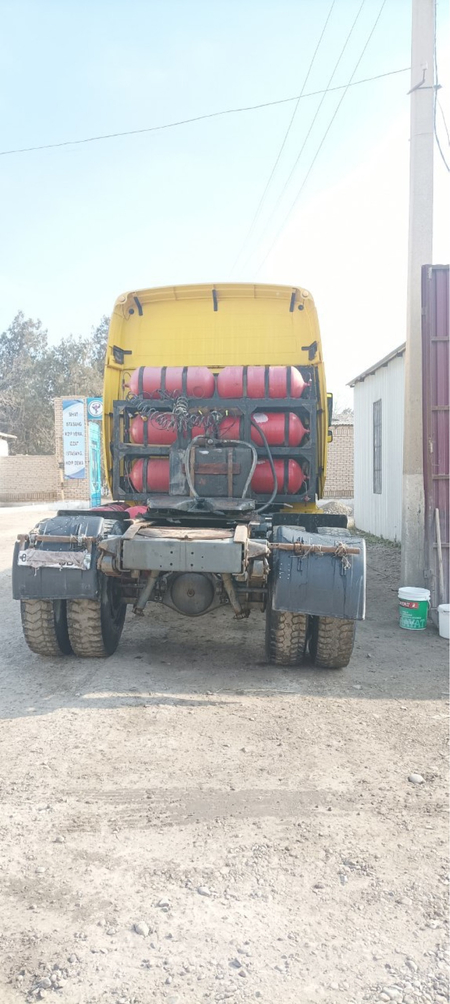 Howo sinotruk тягач