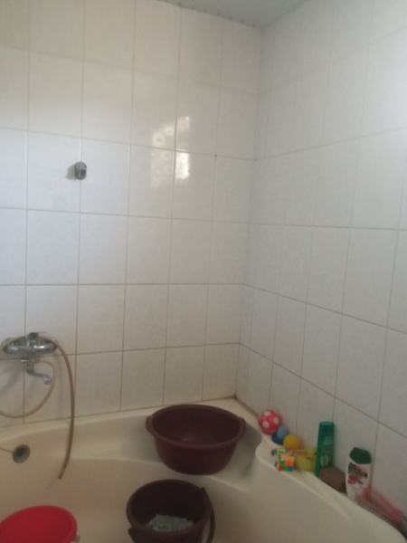 Sharq 2,Chevar oldida 5qavatlik g'ishtli uyning 3qavatida, tezda 2xona