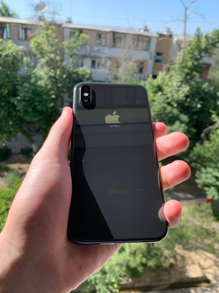 iPhone X 64tali 80 minli aybi bor qiziqqanla tel qlila