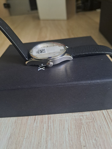 Щвейцарские часы victorinox swiss army женские