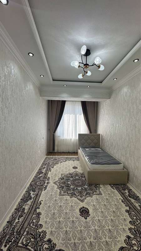 Продается 3 ком. Куартира на 3 этаже площадью 100 кв.м. Ор. 7 школа