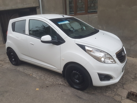 AVTO KRIDIT  Spark 2017 Yil 2 pazisya 115000 km yurgan