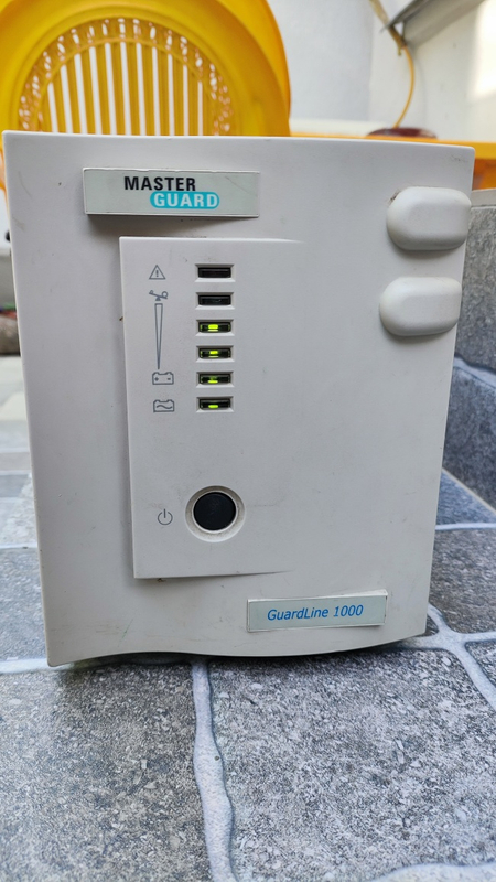 UPS ИБП  MasterGuard GuardLine 1000