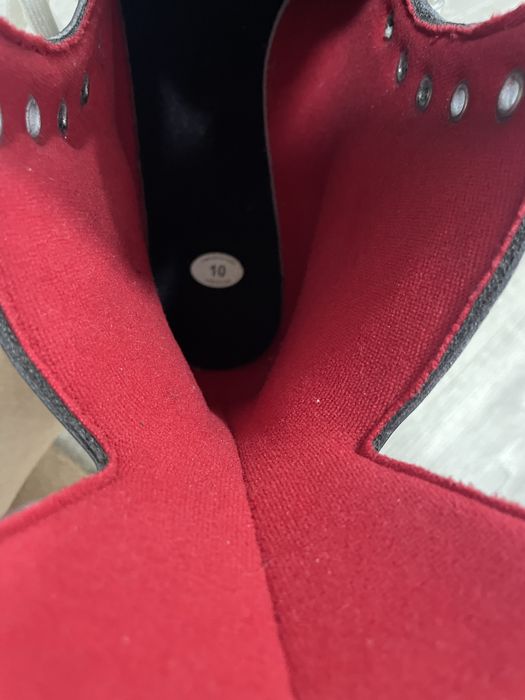 Продаю новые полупрофессиональные коньки BAUER