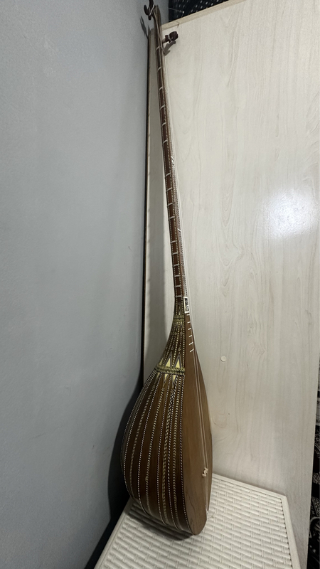 Uyg’ur Dutor Sotiladi