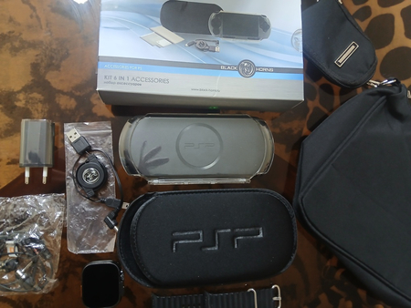 Assalom alekum Psp sotiladi 1000 model holati tinniq hamma joyi