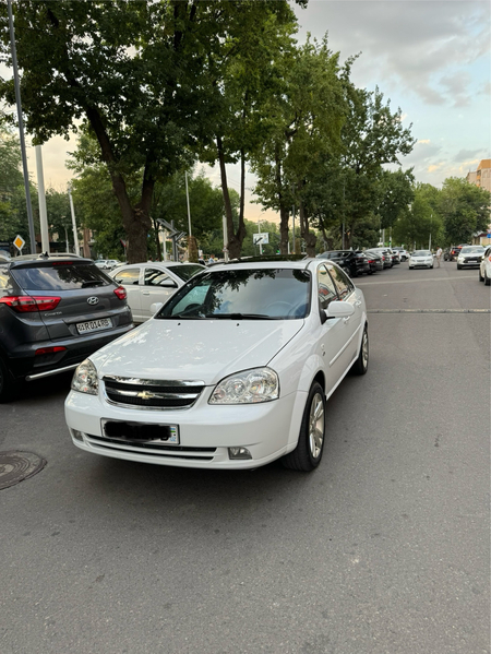 Ласетти 2012.  1.6 автомат