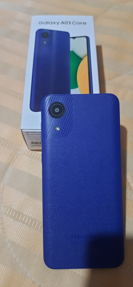 Мобильный телефон Samsung a 03