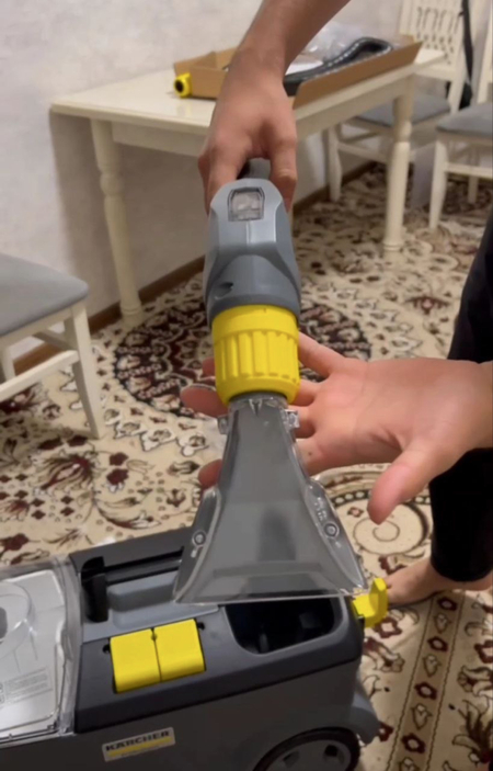 моющый профисиональный пелесос KARCHER puzzi 10/1