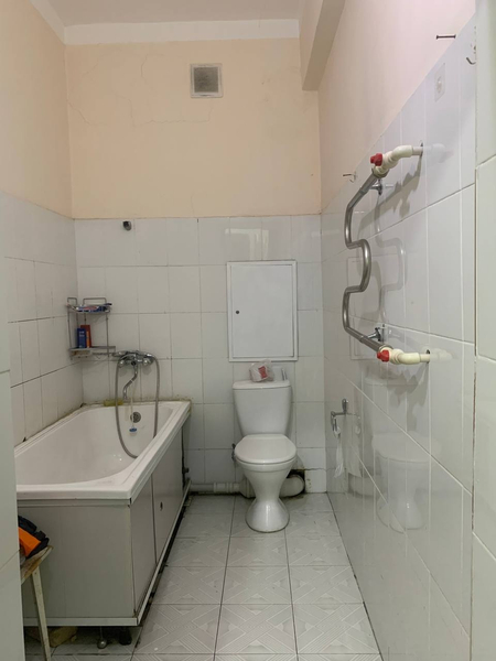 Sotiladi. Sergeli 6a 2/3/7