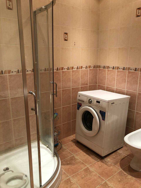 Rent apartment in center 5 room 4 bedroom 3 bathroom Amir Temur street