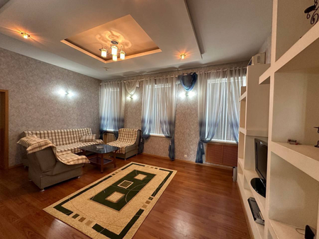 Мирабадский район ,ор-р 94 школа, нукусская,высокопотолочка,4/4/4